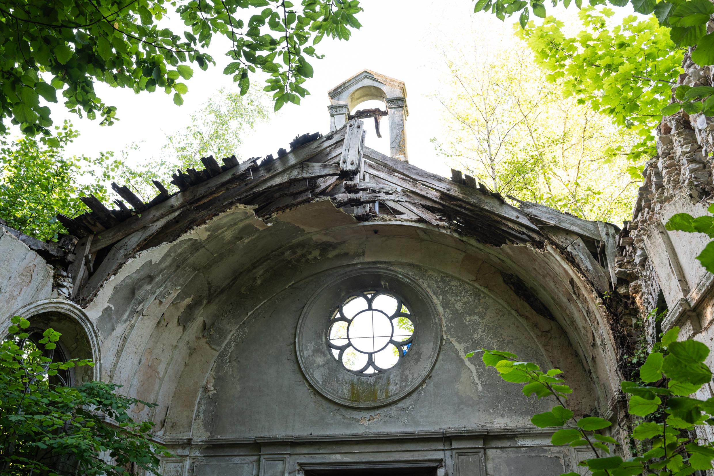 Secret Sacré de la Forêt - France - Urbex - Jeroen Taal Photography